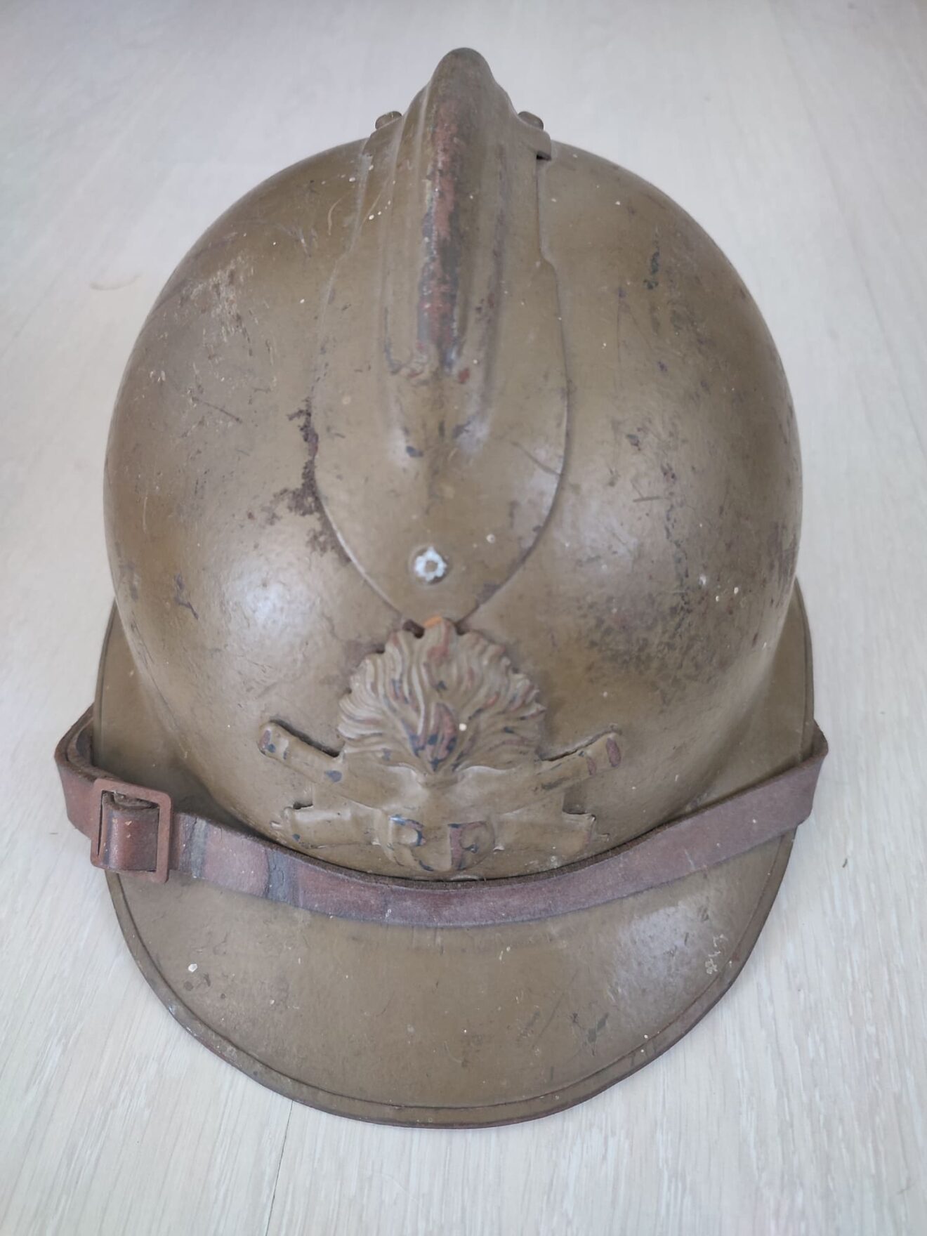 Adrian helmet model 1926, Artillery - Lieutenant Poilu