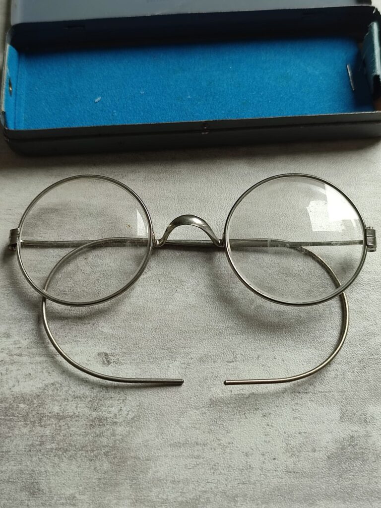 Dienst-Brille glasses - Lieutenant Poilu