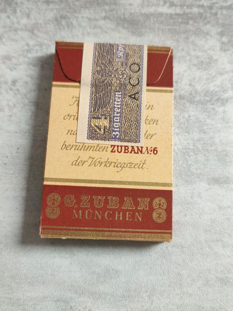 World War II German cigarettes - Lieutenant Poilu
