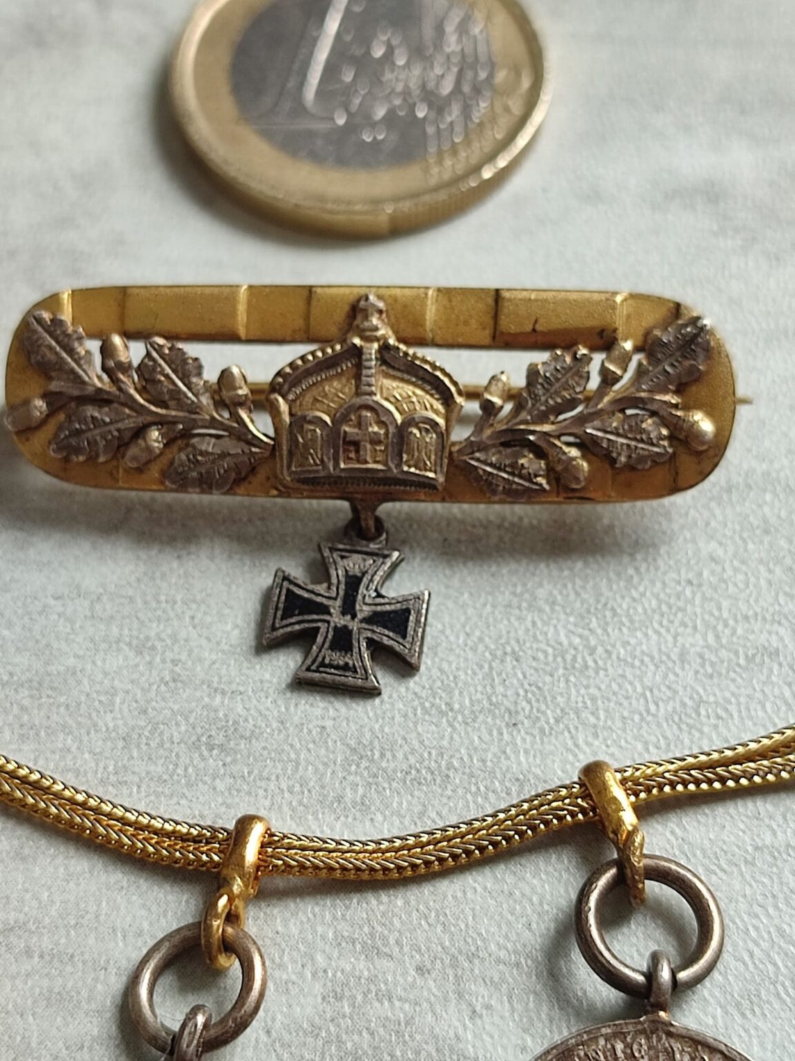 German miniatures medals and Brooch - Lieutenant Poilu